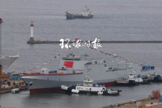中国今天又完成一项壮举！两艘万吨顶级055驱逐舰同日下水 -6parkbbs.com